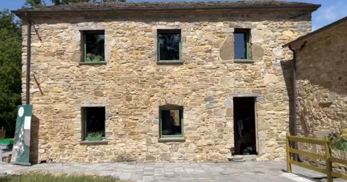 Case Sottane, taglio del nastro per il borgo rinato - (Video) Codeluppi ...