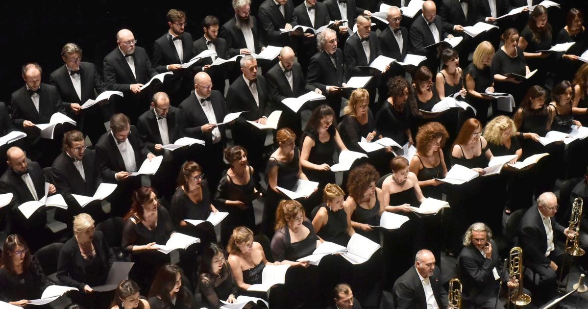Auguri musicali, pagine d'opera con il Coro del Teatro Regio: domani in ...