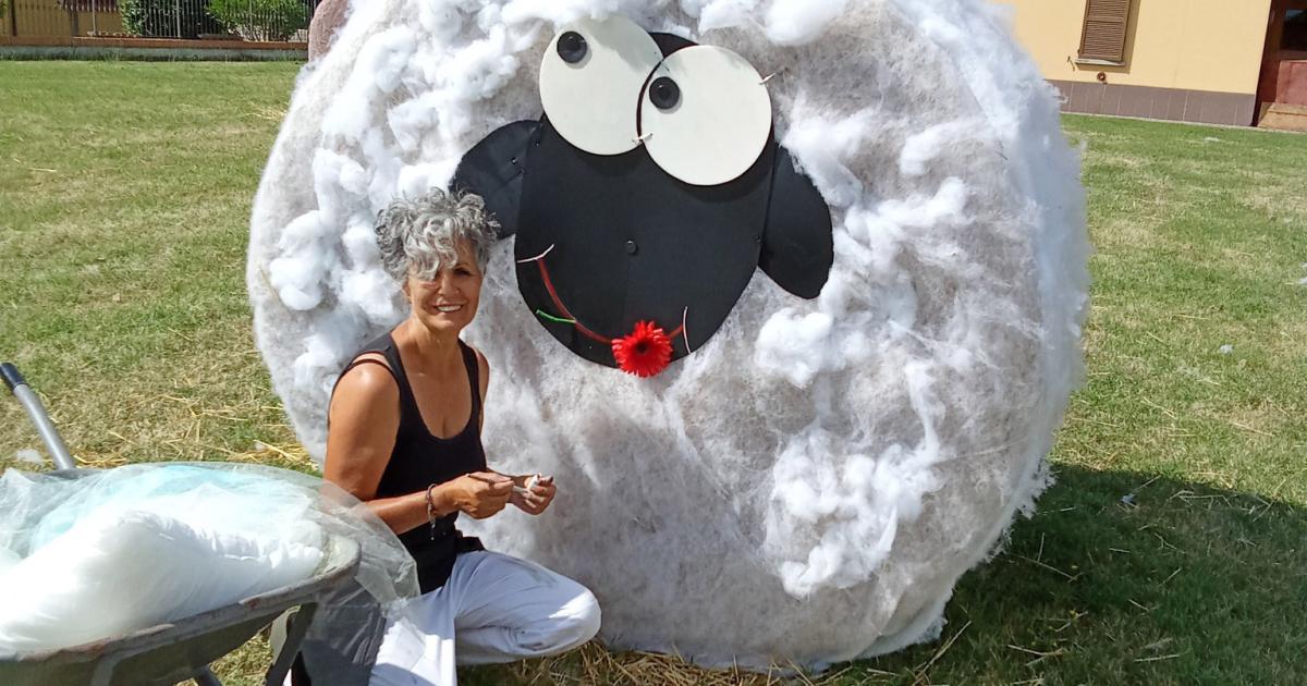 A Borghetto i balloni di fieno diventano simpatici animali grazie a ...
