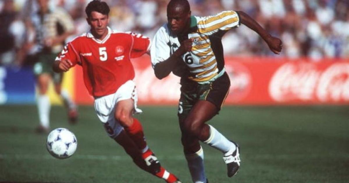 Addio al "gigante buono" Masinga, ex del Bari di Fascetti: aveva 49 ...