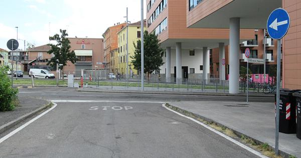 "Via Alessandria, scomparsi due segnali stradali indispensabili. Si ...