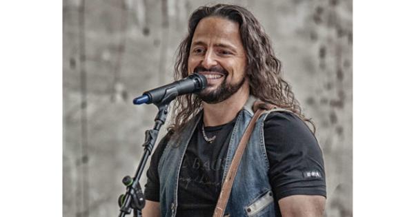 Alberto Bertoli: «Il mio omaggio in musica a papà Pierangelo ...