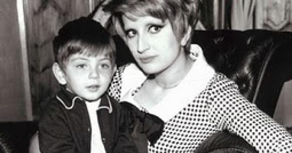 Esce 'Gassa d'amante', il nuovo album di Mina. "Quando si vede in tv ...