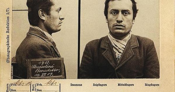 Wp, 'Lenin, Mussolini, Bill Gates,le foto segnaletiche più note ...