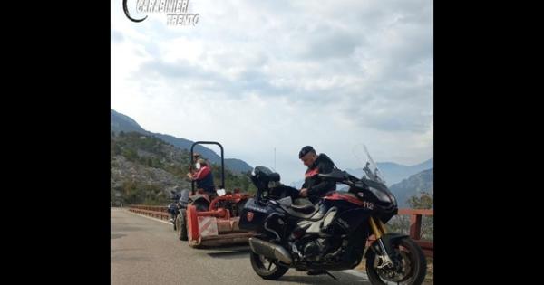 Carabinieri fermano trattore truccato che tocca i 100 km/h - Gazzetta di Parma