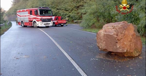 Maltempo nel savonese, strade chiuse per frane e allagamenti - Gazzetta ...