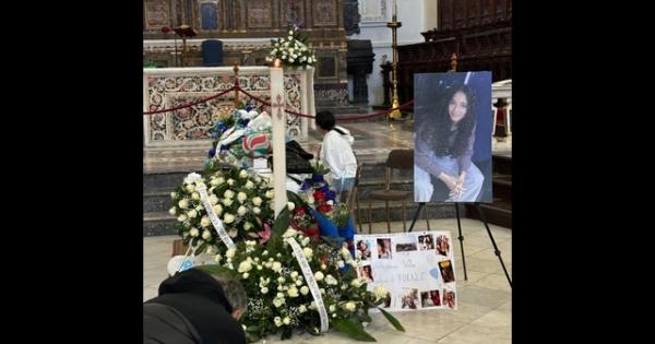 Il Pm, i dati ci dicono che la 15enne è morta per suicidio - Gazzetta ...