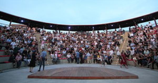 Debutto da tutto esaurito per l'Arena Shakespeare (Teatro Due ...