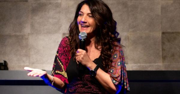 «Una Roberta a Parigi»: con la Cecchin risate d'oltralpe - Gazzetta di ...