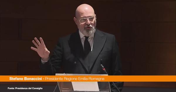 Lapsus Bonaccini "Ho incontrato Vannacci", ma era Vattani - Gazzetta di ...