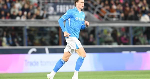 Il primo gol del campionato 2025-2026 è a firma di Scott McTominay ...