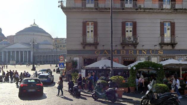 Lo storico caffè Gambrinus di Napoli torna alla struttura originale ...