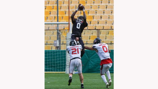 I Panthers volano in Usa per giocare la finale scudetto di football ...