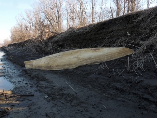 A Zibello una valanga di pneumatici nel Po - Gazzetta di Parma